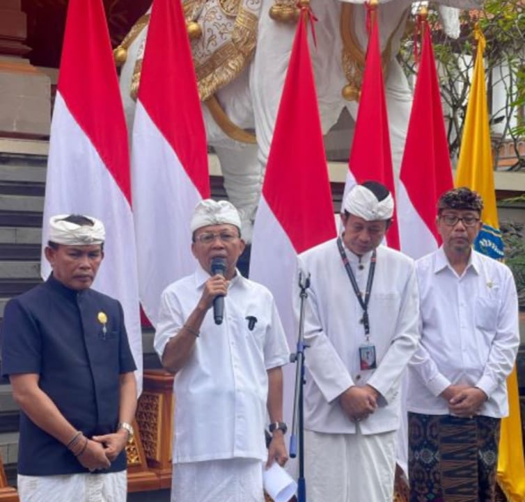 Gubernur Koster Terbitkan SE tentang Tatanan Bagi Pemedek Saat Berada ...