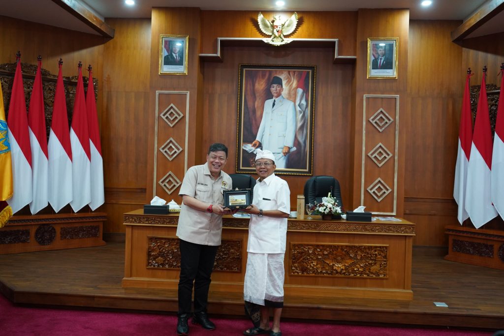 Komisi IV DPR RI Dukung Program Berkelanjutan Gubernur Koster - Sinartimur